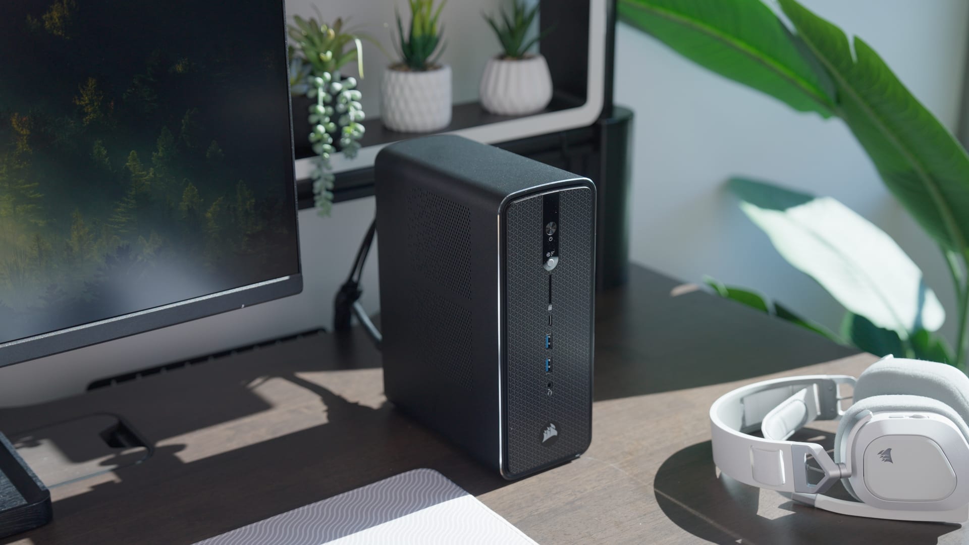 CORSAIR AI WORKSTATION 300 DESKTOP PC