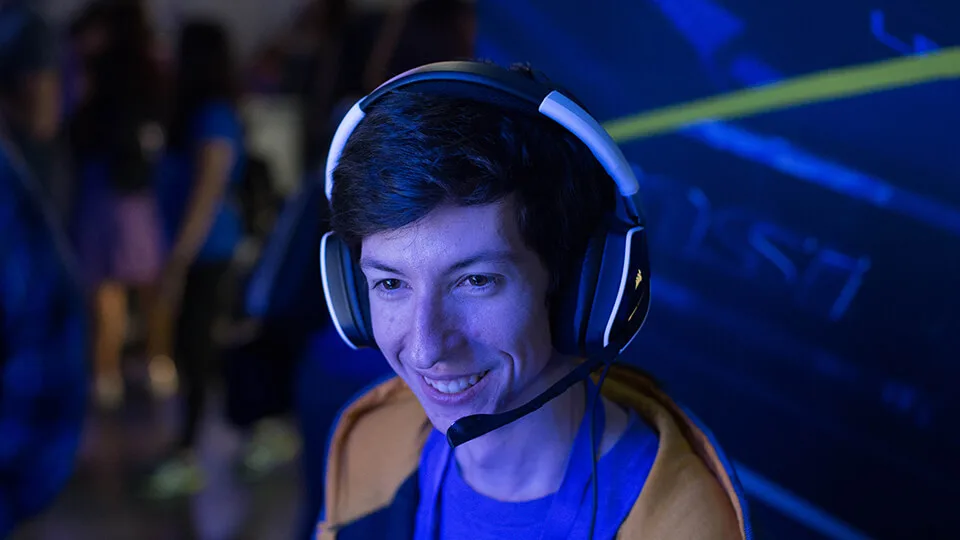 VENGEANCE i7300 Gaming PC, i7-12700K, RTX 3070, 1TB M.2, 16GB DDR4-3200