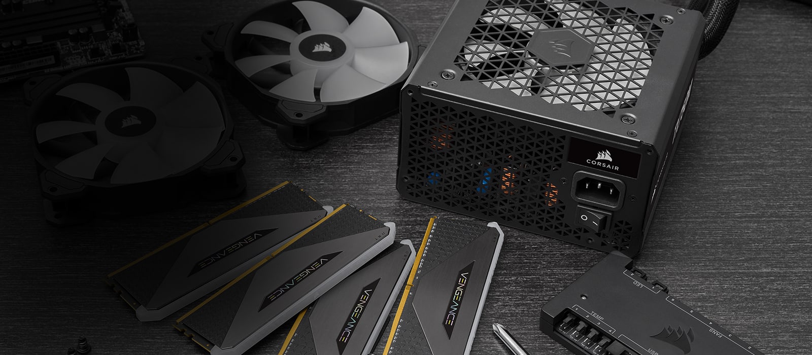 1000W、1200W和1600W+ 电源(PSU) | 美商海盗船